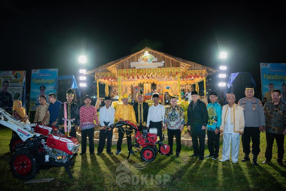 Bupati Amirudin Bersama Wabup Furqanuddin Secara Resmi Membuka Festival ...